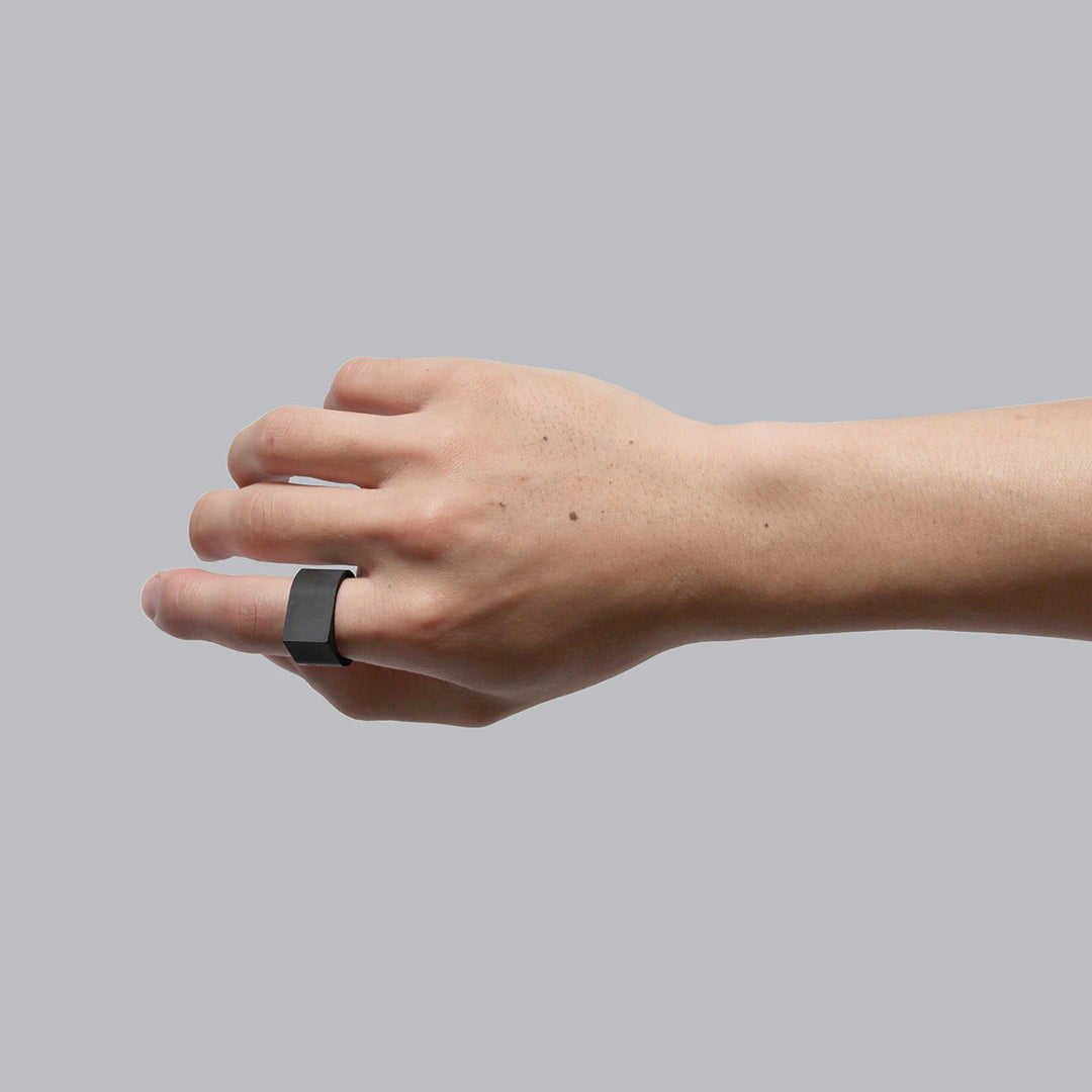 Corner Ring – 22STUDIO