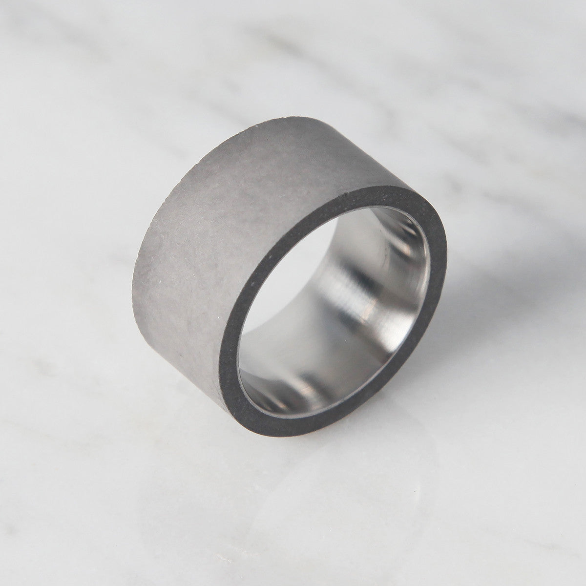 Tube Ring – 22STUDIO